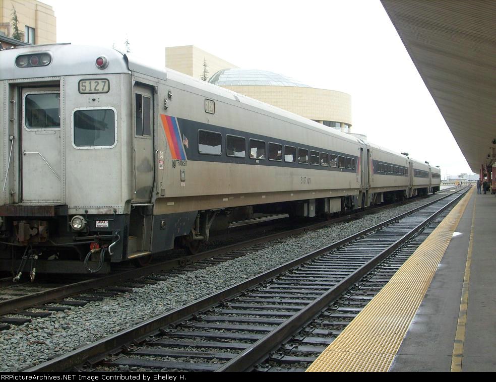 NJ Transit car #5127